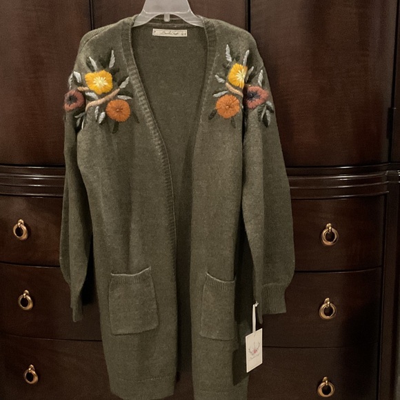 Boundless North | Sweaters | Floral Embroidered Olive Cardigan | Poshmark